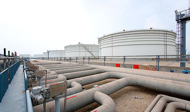 A method of making a device for adding crude oil drag reducer - ZORANOC ...